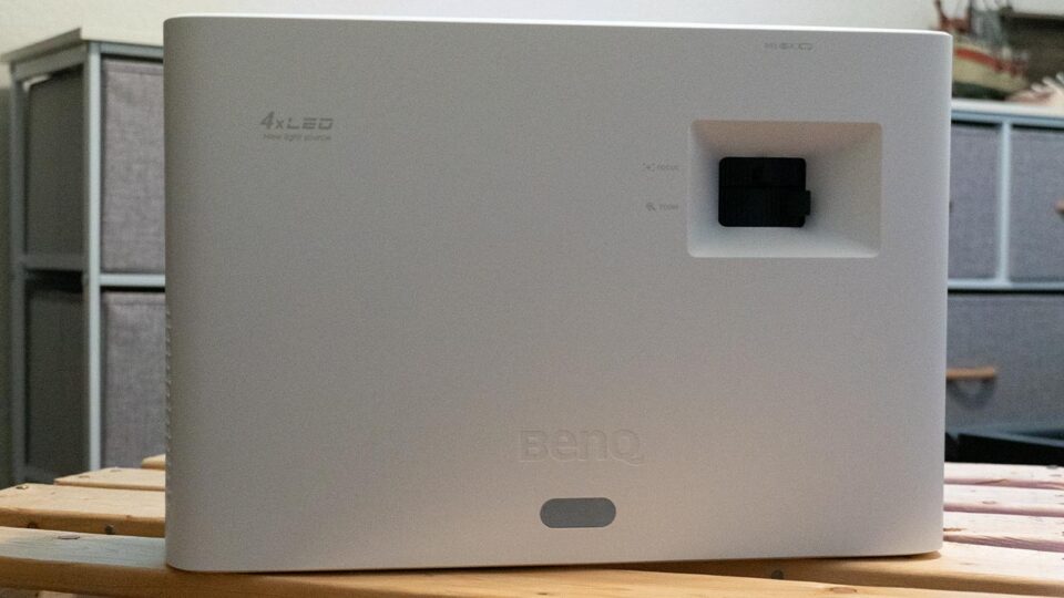 BenQ LH730 LED Business Projector Review - Projector Reviews