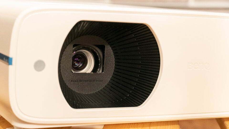 BenQ LH730 LED Business Projector Review - Projector Reviews