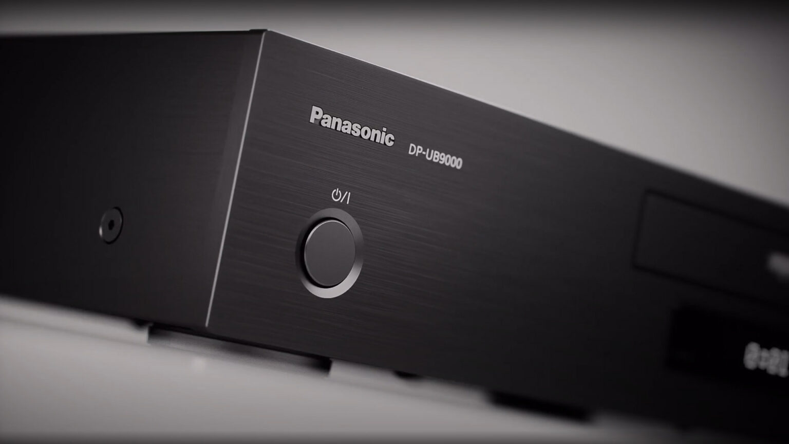 Panasonic DP-UB9000 UHD Blu-ray Player Review - Projector Reviews